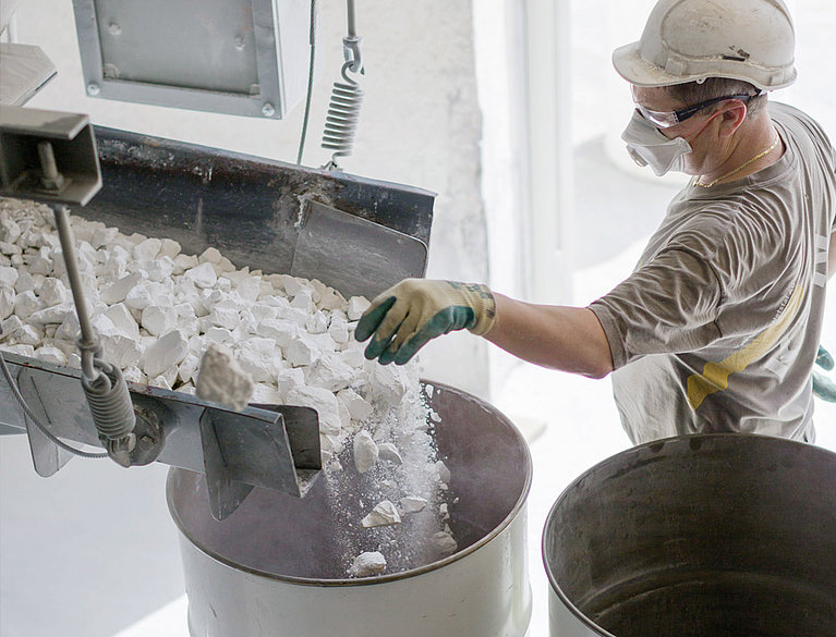 Calcium oxide CaO - Lime - Kalkfabrik Netstal AG